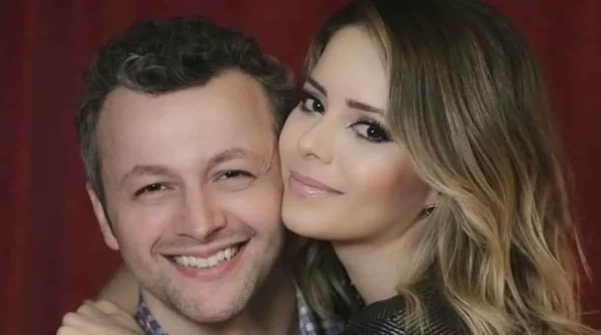 Sandy mostra o filho em passeio nos EUA: ”tá do seu tamanho”