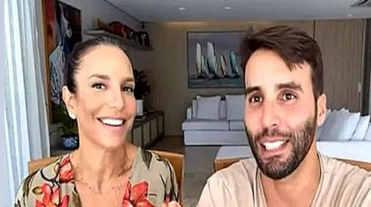 Daniel Cady surge com amigos e as filhas gêmeas: "cadê a Ivete?"