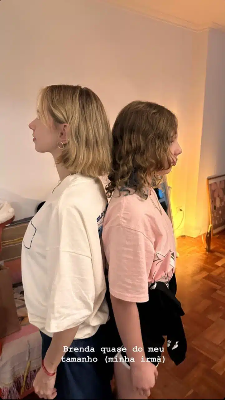 Isa Scherer posa com a irmã, filha de Sheila Mello: "iguais e lindas"