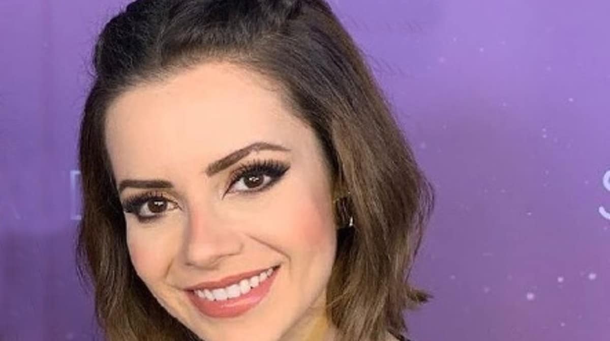 Sandy mostra o filho e revela ida ao circo com ele: "em família"