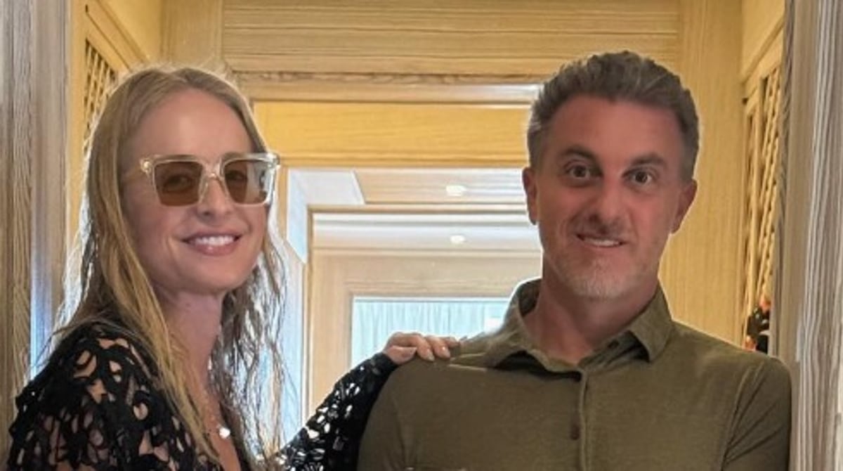 Filha de Luciano Huck posa na praia: "cada dia mais linda"