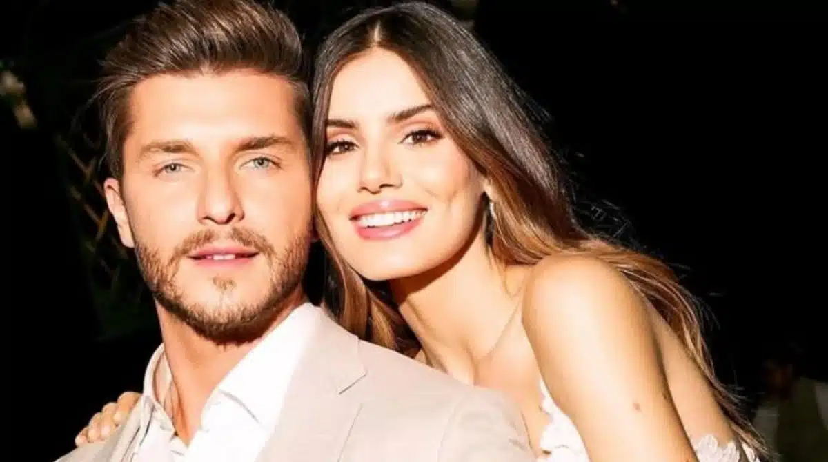Camila Queiroz e Klebber Toledo anunciam 1ª gravidez! Veja: