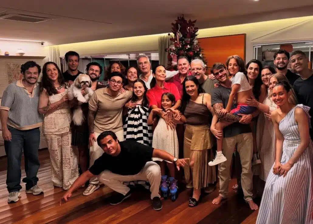 Daniel Cady e Ivete posam juntos em Natal com os filhos