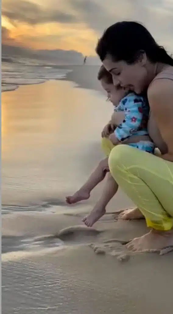 Nadja Haddad mostra seu bebê prematuro na praia pela 1ª vez